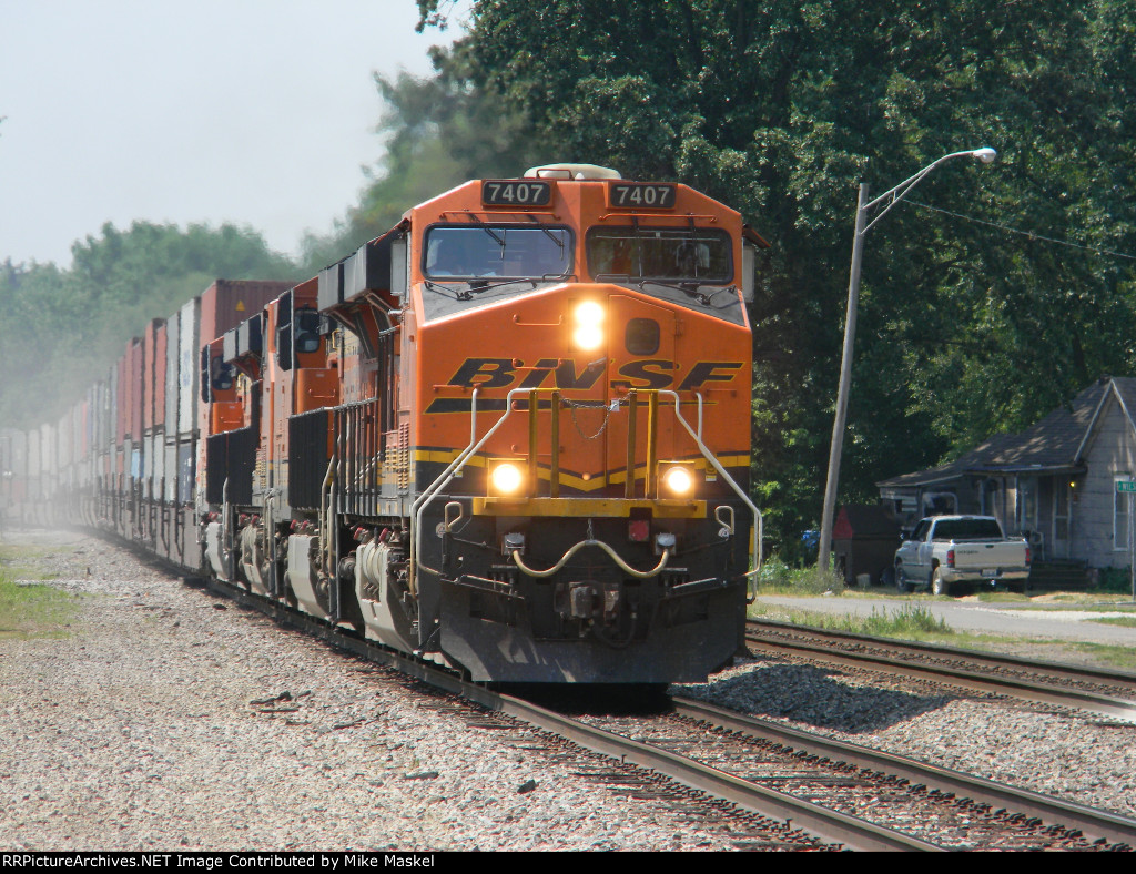 BNSF 7407